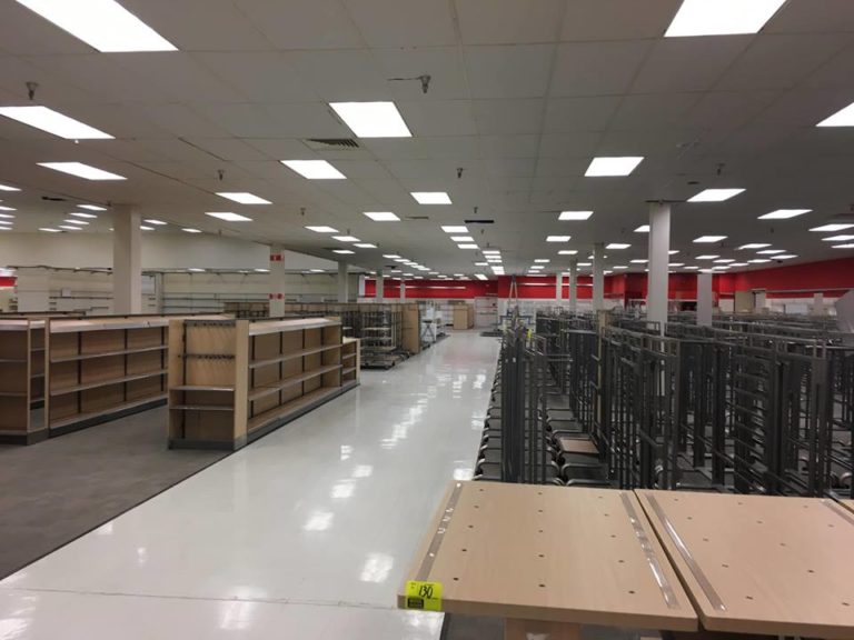 Take a look inside an "abandoned" Target in Greenfield