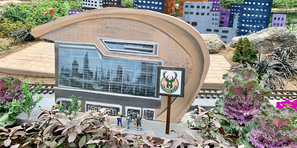 The Miniature Milwaukee train show at the Domes is wonderful, adorable