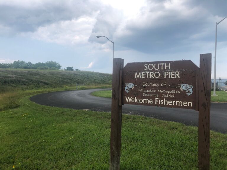 South Metro Pier is a strange, secluded, serene lakeside trail you ...