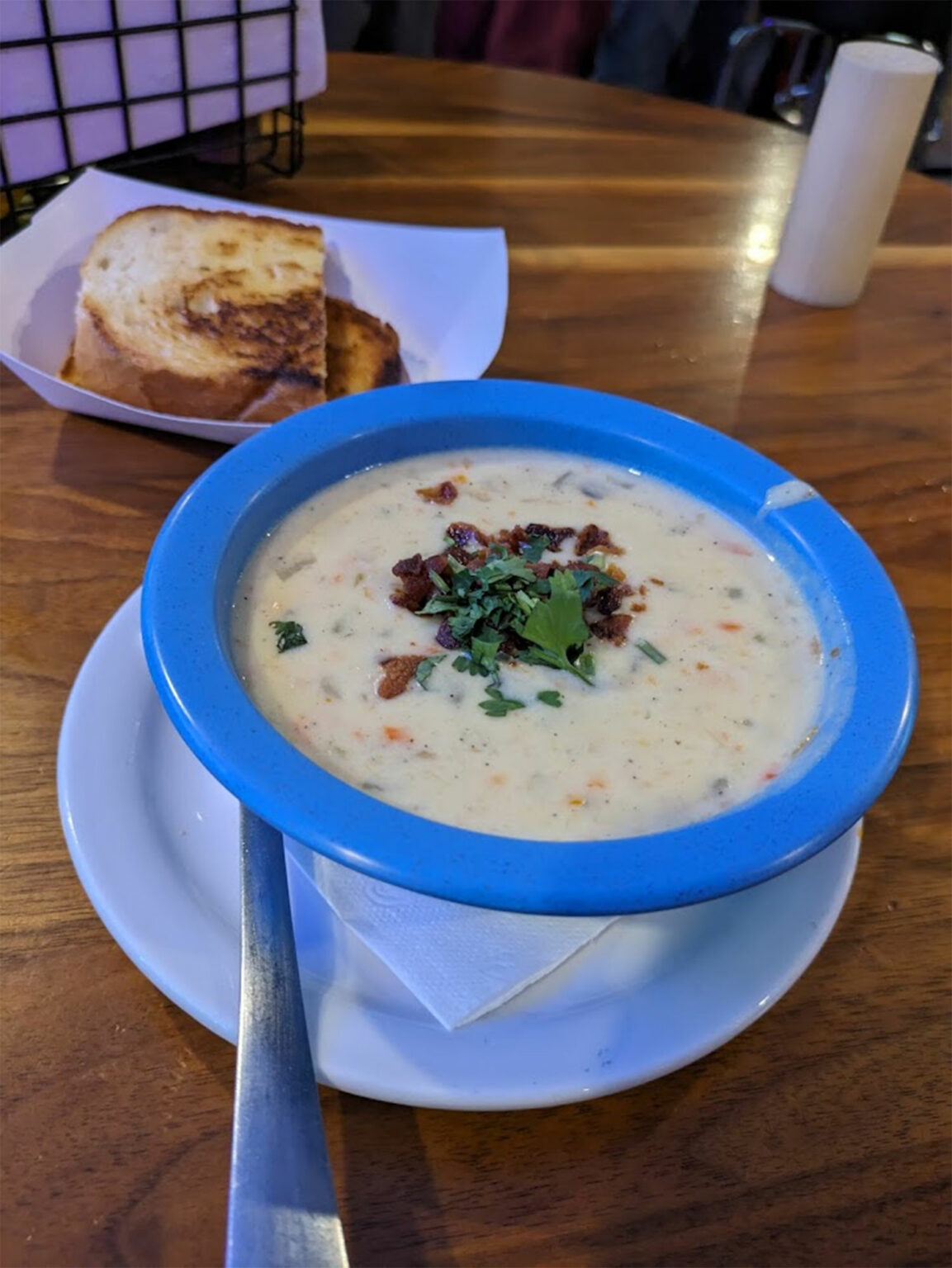 Joey’s West serves award-winning fish in Racine County