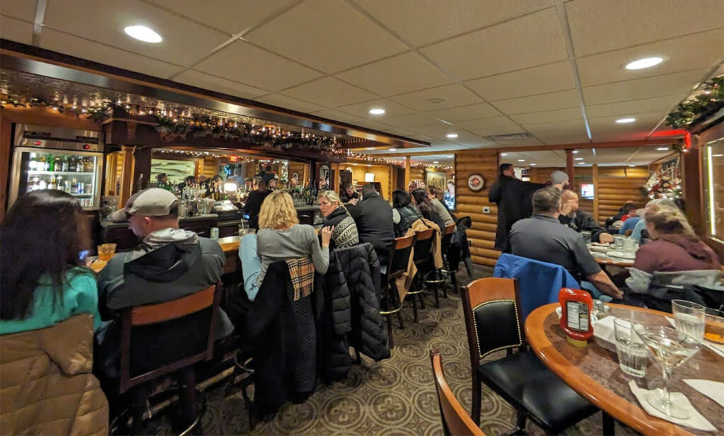 Stagecoach Inn in Fort Atkinson has perch with batter to drive for