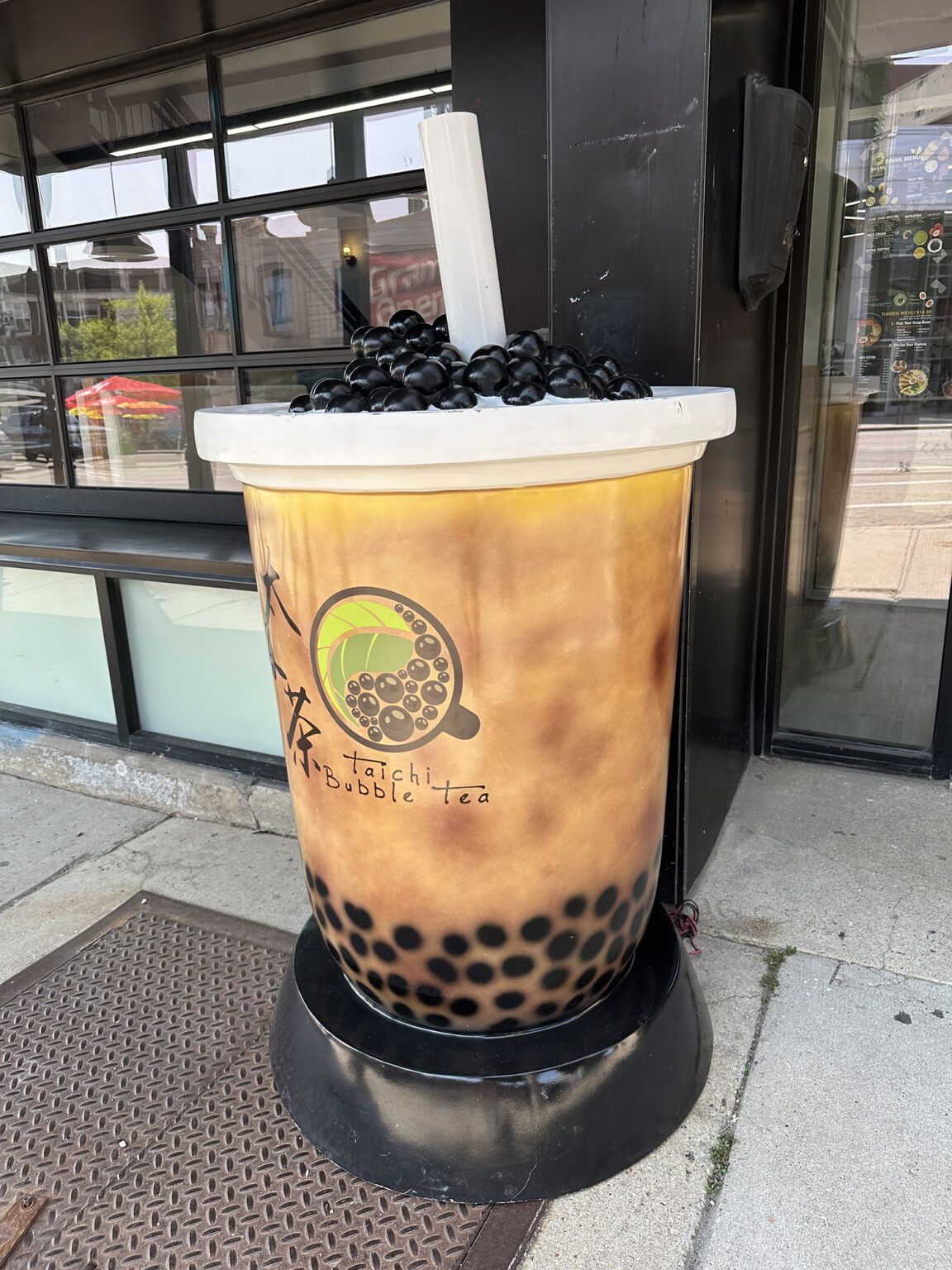 Open now: Taichi Bubble Tea, in the old Hotel Foster/Globe East space ...