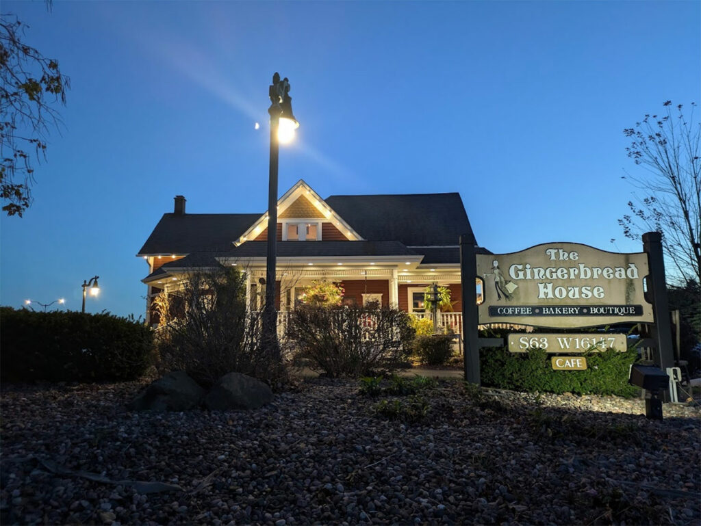 Muskego’s Gingerbread House is coffee shop by day, fish fry haven by ...