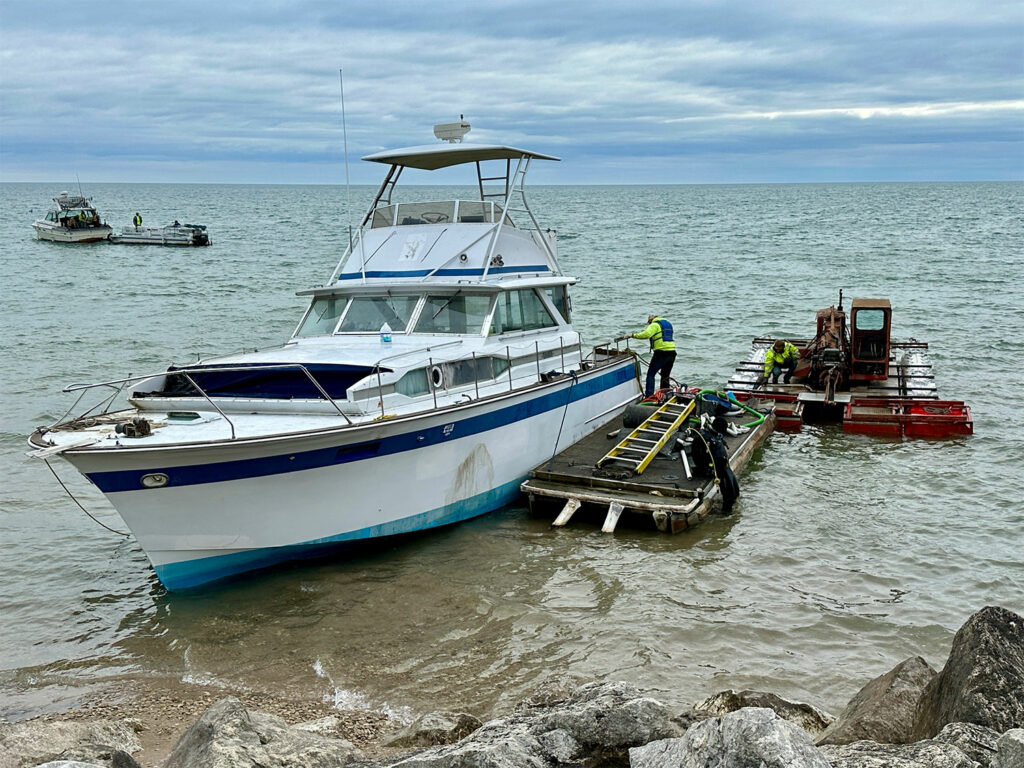 Boat still there, now moved a little | Milwaukee Record