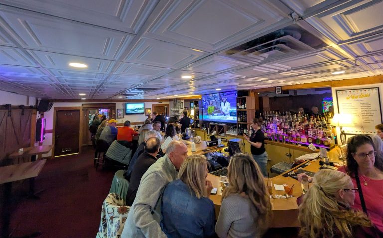 Henry Flach’s in West Allis has steak, supper club vibe, fish ...