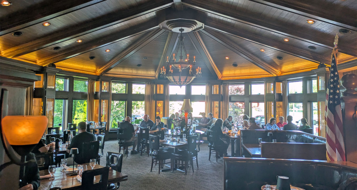 Find classy but casual dining with Champagne battered cod at Johnny Manhattan’s | Milwaukee Record