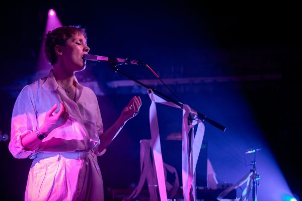 Cate Le Bon offers salve for despair at Vivarium | Milwaukee Record